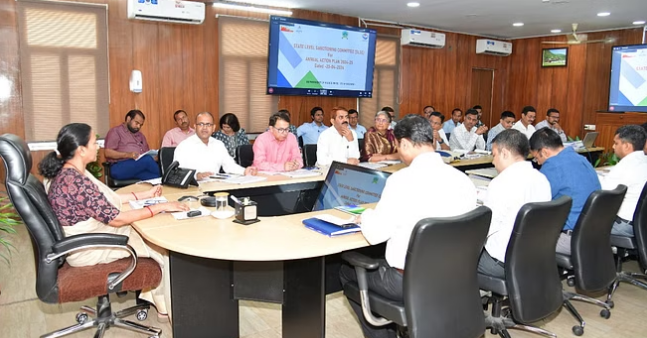 चारधाम यात्रा 2024 : एसीएस की अगुवाई में चारधाम यात्रा की निगरानी के ...